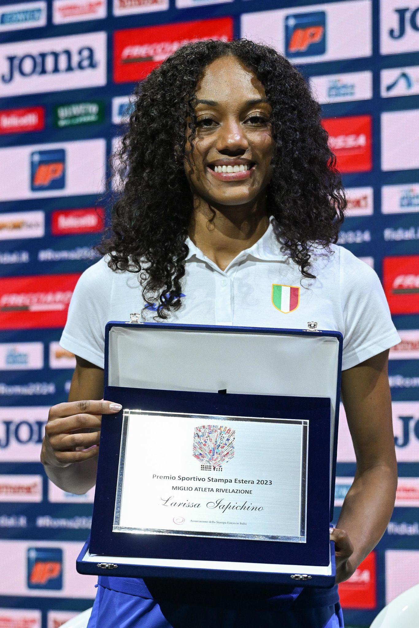 LARISSA IAPICHINO RICEVE IL PREMIO ATLETA RIVELAZIONE DELL'ANNO ...
