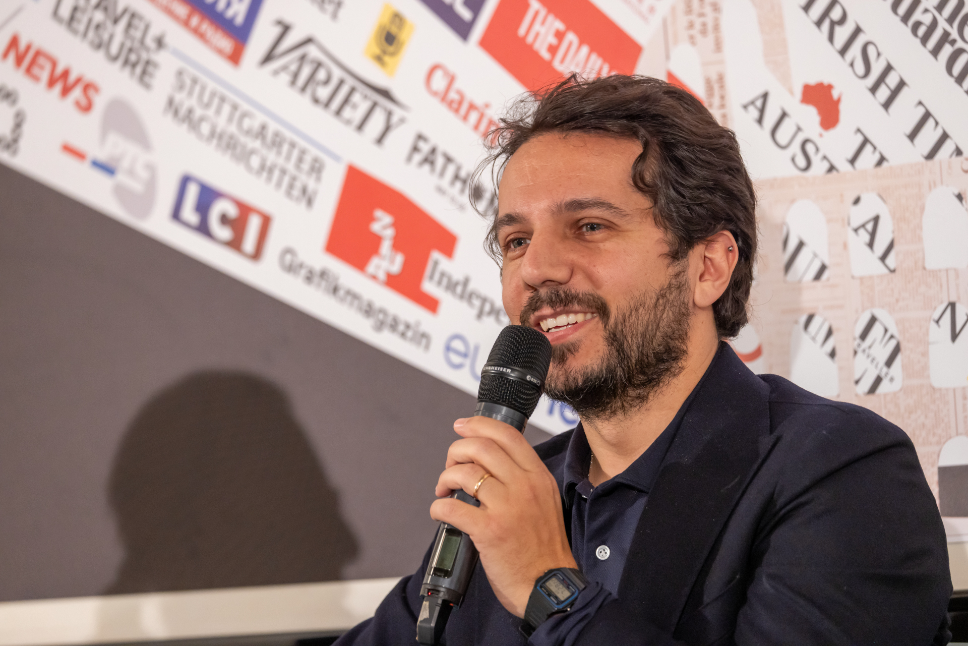 VINCENZO ALFIERI PRESENTA "IL CORPO" - Stampa Estera