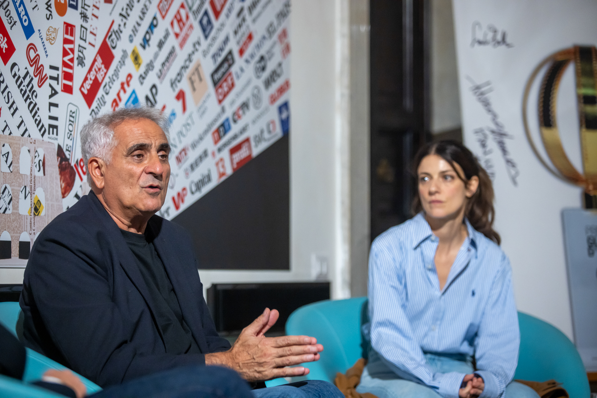 LEONARDO DI COSTANZO E BARBARA RONCHI PRESENTANO "ELISA" - Stampa Estera